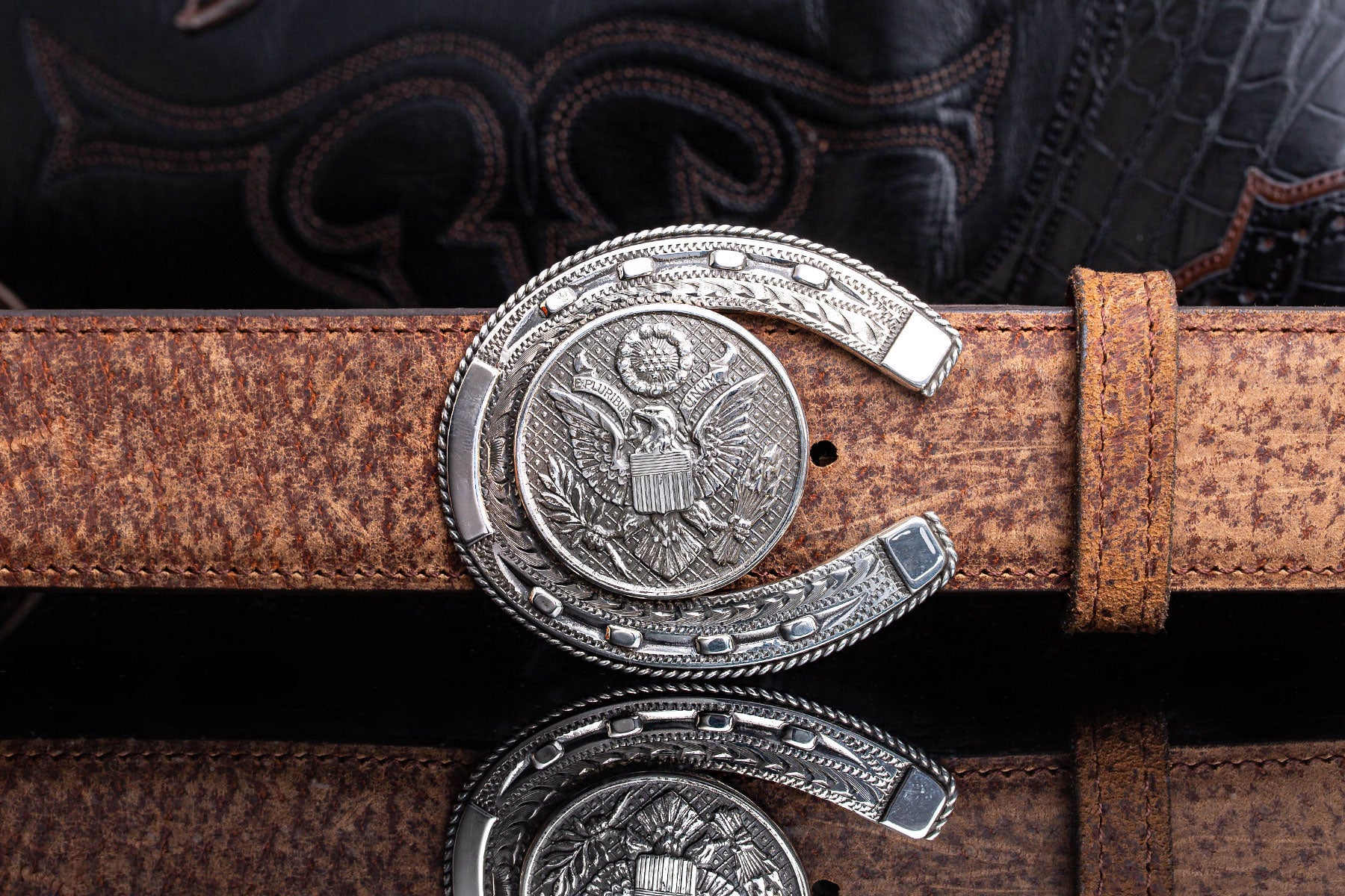 Horseshoe Seal Trophy Buckle – Axel's Outpost